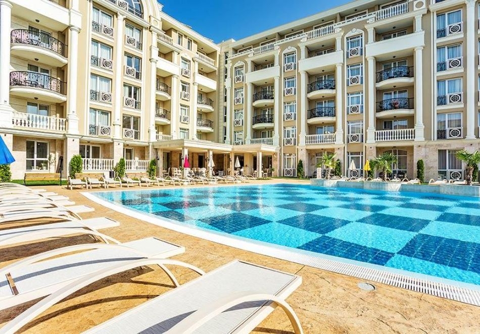 Цена от 82.00 лв. за Ранни записвания за море! 2 или 3 нощувки на човек